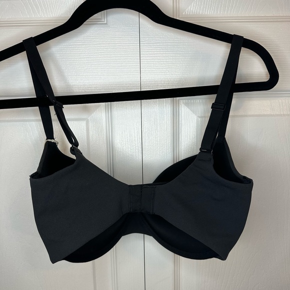 SKIMS | Intimates & Sleepwear | Skims Fits Everybody Pushup Bra Onyx ...